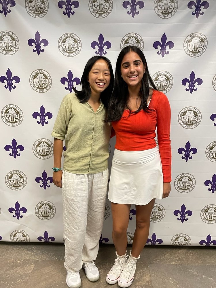 Two Named National Merit Semifinalists/Dos semifinalistas por mérito ...